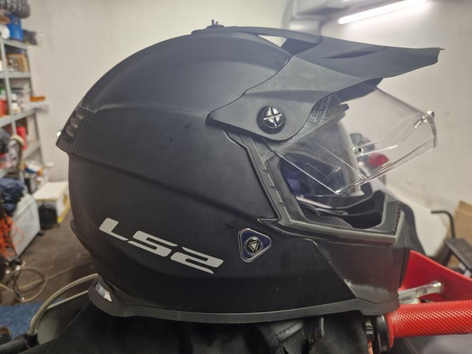 LS2 ČELADA za ENDURO