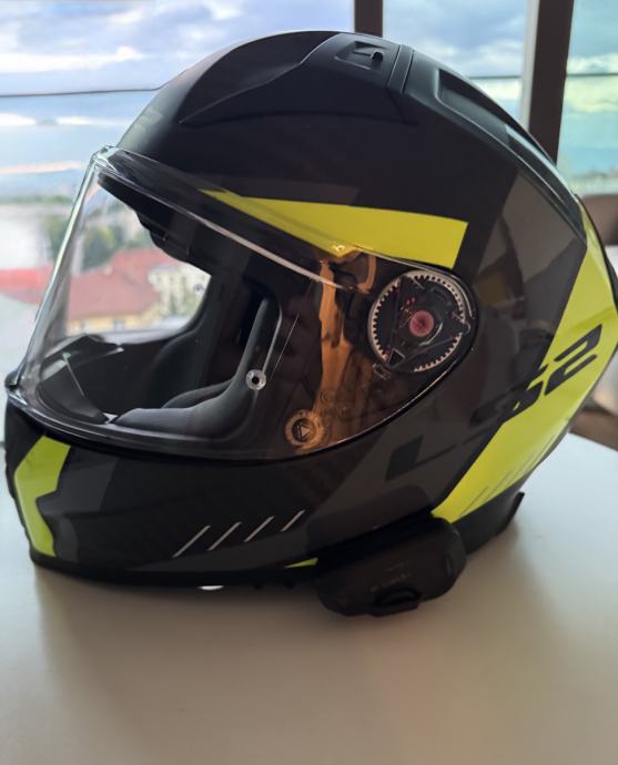 LS2 Vector II Carbon (XL) + Cardo Freecom X2 – kot novo