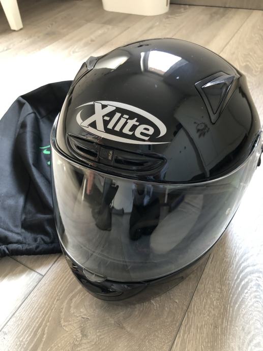 Ženska motoristična čelada X-lite