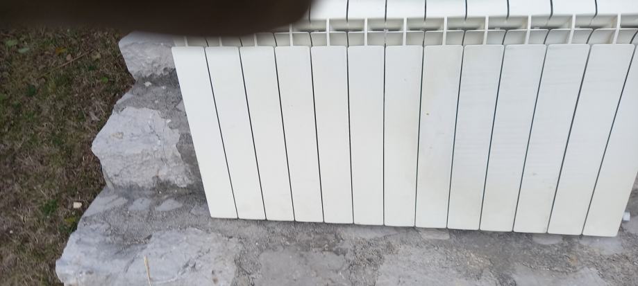ALUMINIJASTI RADIATOR AKLIMAT MM524 13 členov, beli