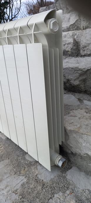 ALUMINIJASTI RADIATOR AKLIMAT MM524 13 členov, beli