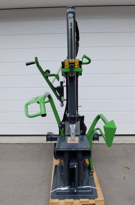 Robust 13T PROFI LINE UGODNO FINANCIRANJE