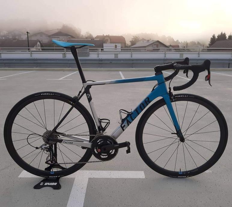 Cestno kolo Factor O2 Miami Blue