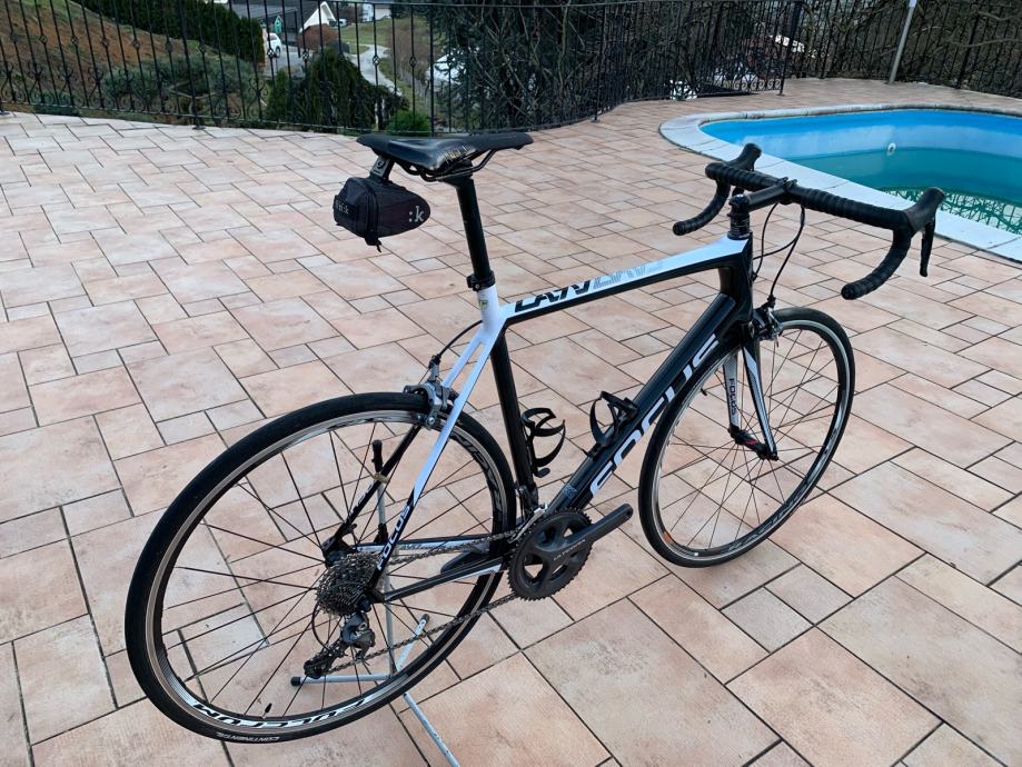 Cestno kolo Focus cayo carbon 60cm/xxl