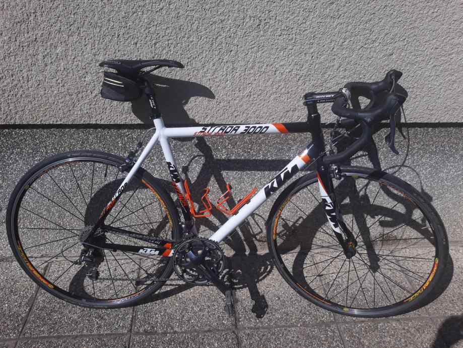 Cestno kolo KTM Strada 3000