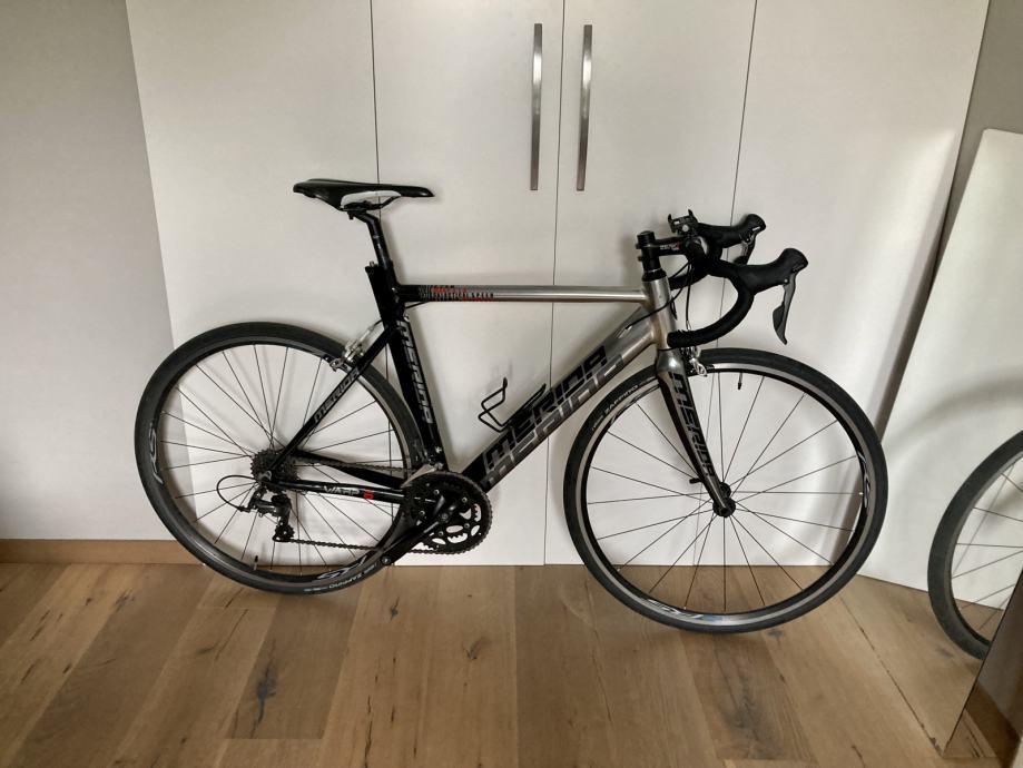 Cestno kolo MERIDA Warp 6