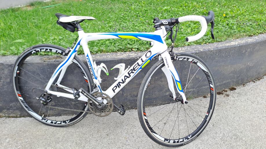 Cestno kolo Pinarello FP team