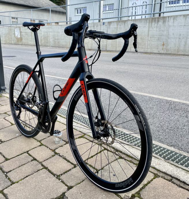 Cube Cross Race Shimano 105 letnik 2020
