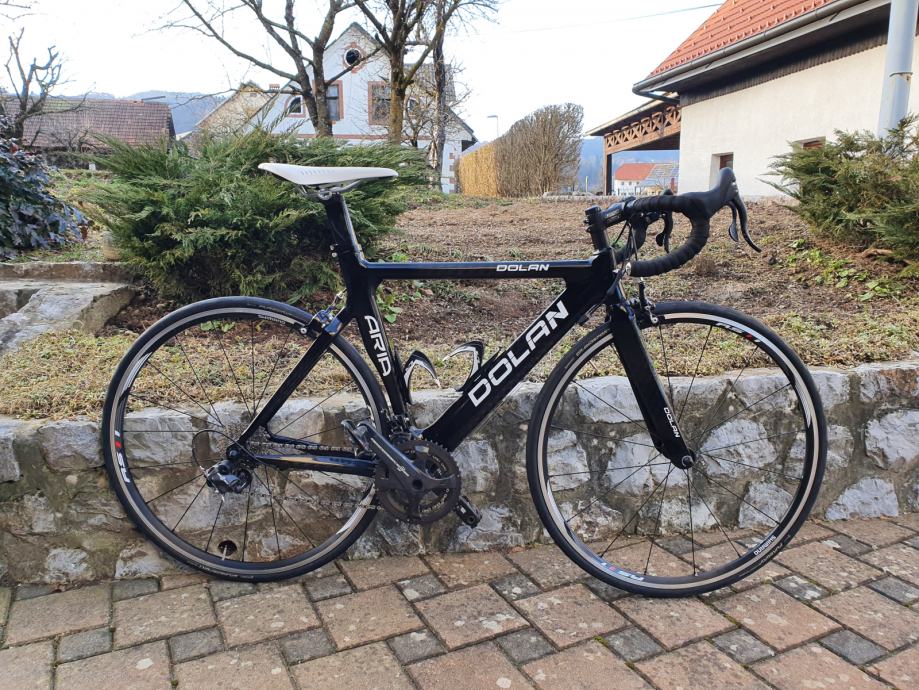 Dolan Aria aero (karbon) s Campagnolo Chorus 11s vel. 53