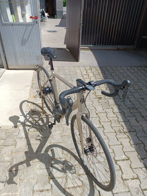 Električno cestno kolo Lampier 2023