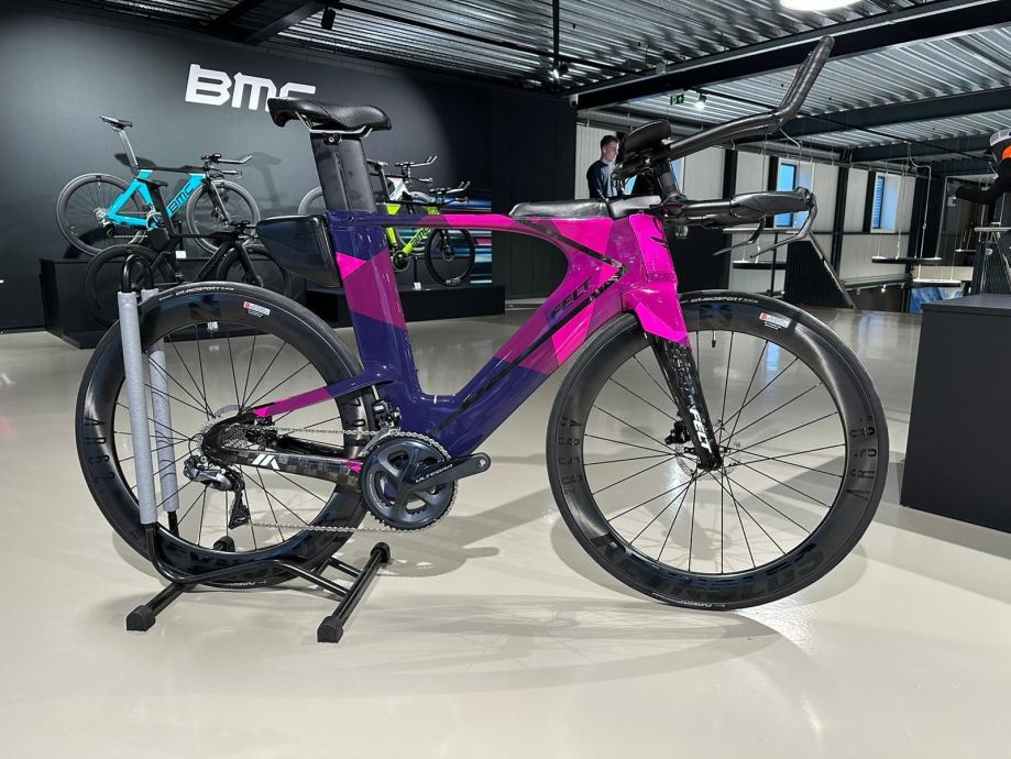 Felt IA Advanced Ultegra Di2 2022
