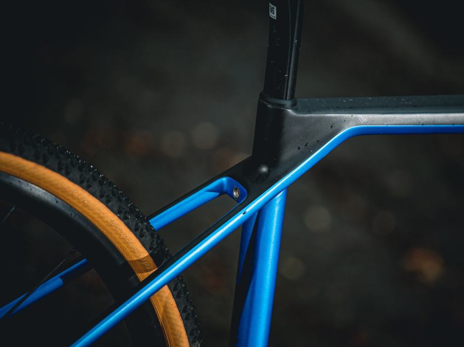 Gravel kolo Canyon Grail CF SL 8