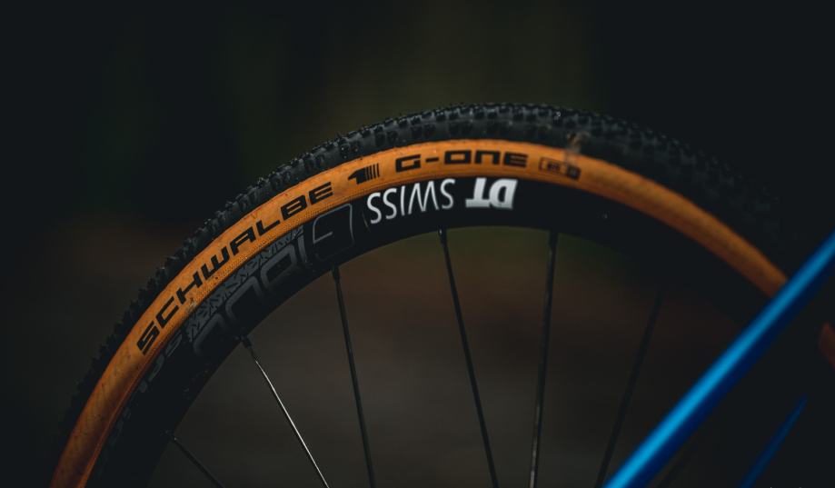 Gravel kolo Canyon Grail CF SL 8