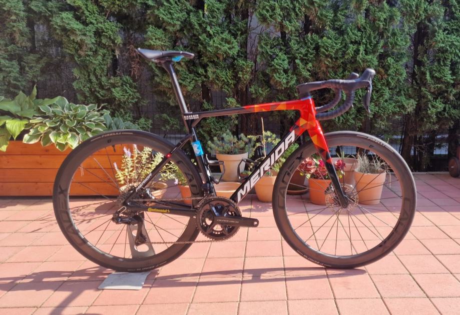Merida Scultura CF5 V Team Bahrain Victorius
