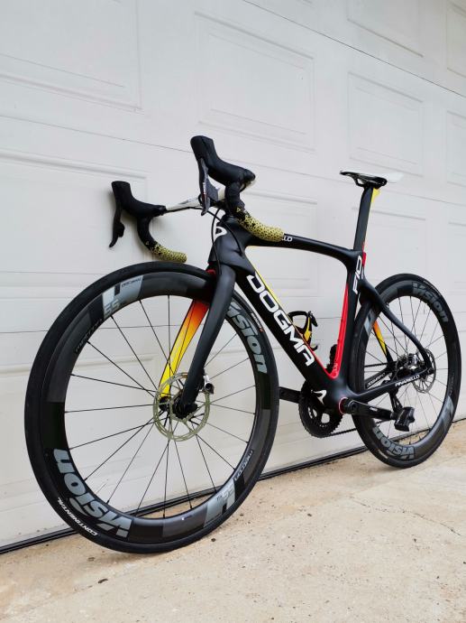 Pinarello Dogma F10 disc, Sram Red Etap