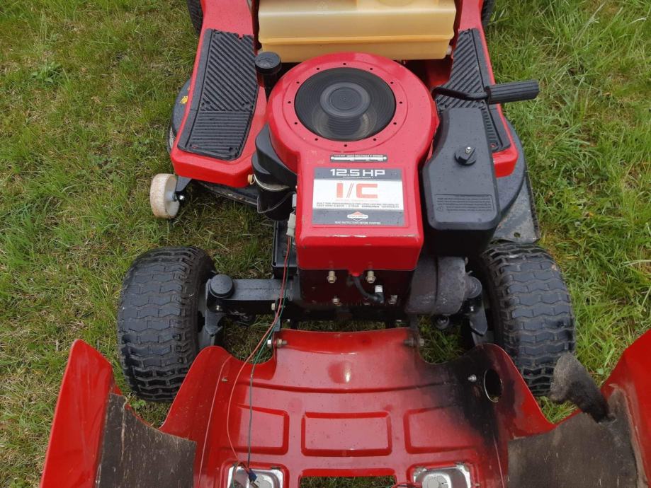 Vrtni traktor Murray 125