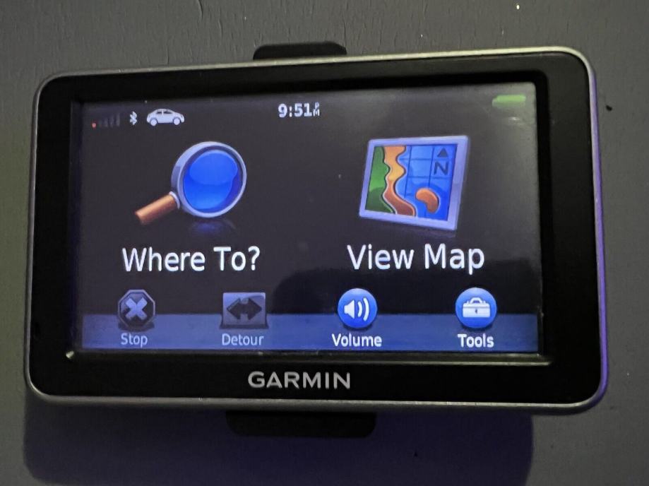 Avto navigacija Garmin Nüvi 2360 + komplet naložene avto karte
