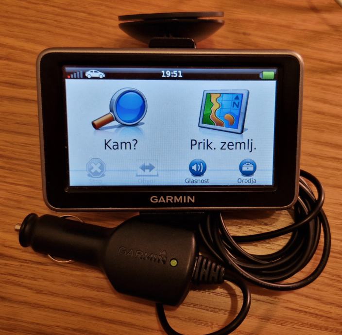 Garmin nuvi 2350 navigacija + polnilec + stojalo