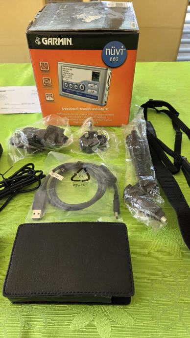 Komplet Garmin Nuvi 660 z dodatnim zunanjim GPS sprejemnikom