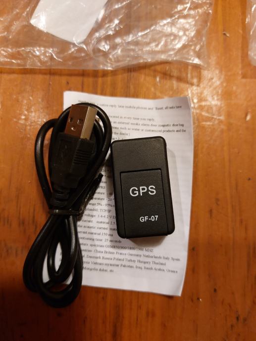 SLEDILNA naprava GPS tracker sledilnik treker ta sledenje
