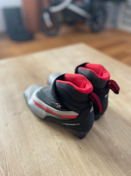 Čevlji za smučarski tek klasika TECHNOPRO 35,5 ultrapro jr prolink