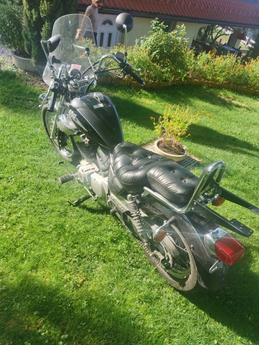 Yamaha XV250 Virago S 250 cm3, 2000 l.