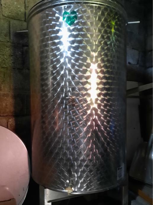 2x Inox sod za vino - 430l in 200l