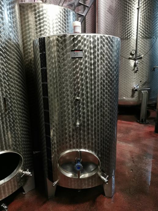 Cisterna za vino 1100 in 2500 lit