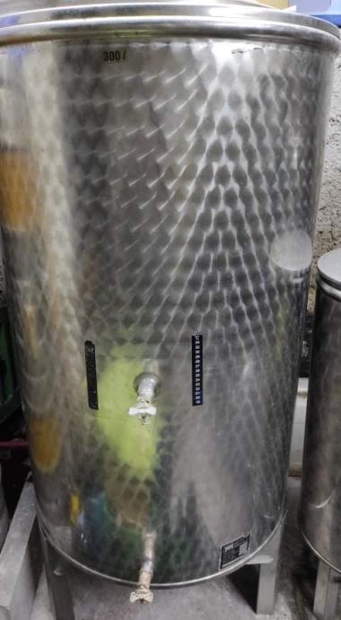 Cisterna za vino 300l in 100l