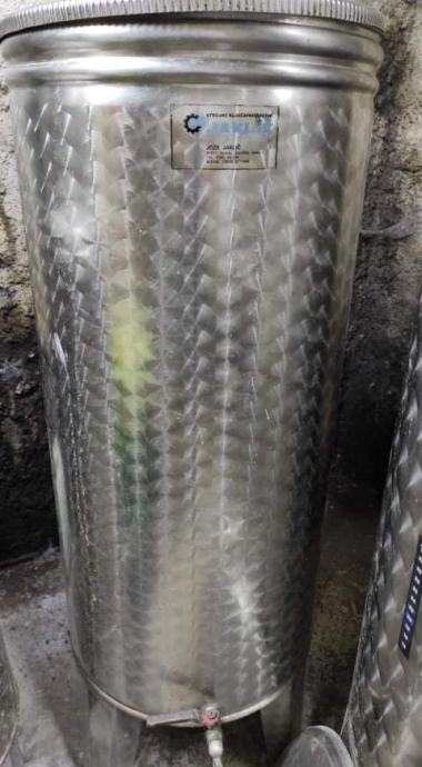Cisterna za vino 300l in 100l