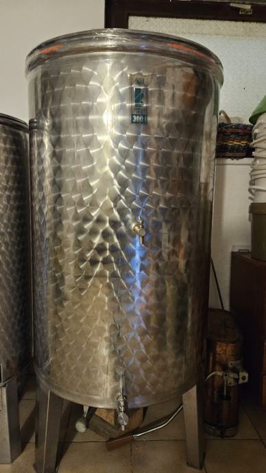 Cisterne inox za vino, sok, žganje...