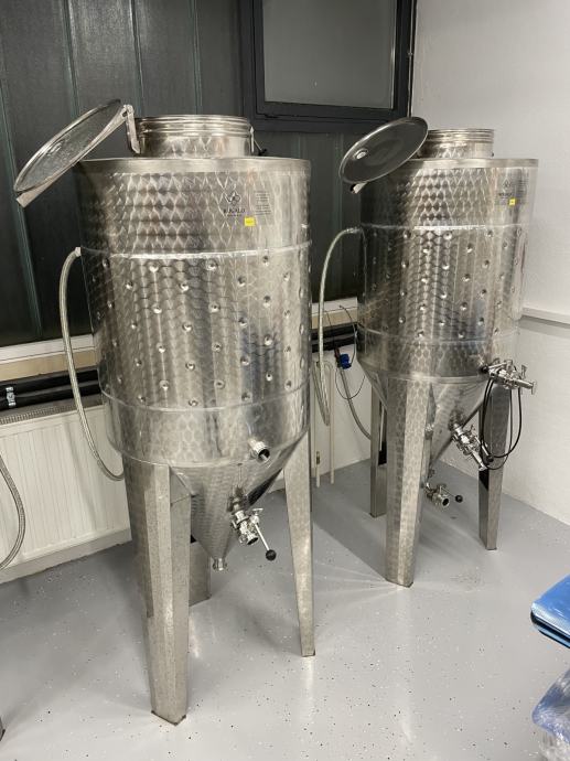 FERMENTOR INOX KONIČNI 250 L - 2 KOS