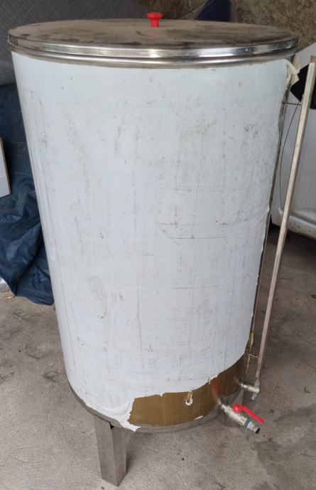 INOX SOD 300 L + podstavek + iztočna pipa + pokrov ( 2 komada )