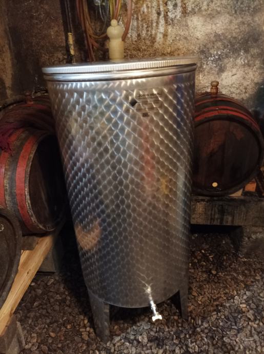 Inox sod za vino 250l