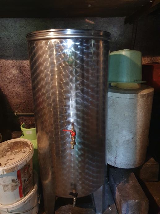 INOX sod za vino 300 l in 250 l