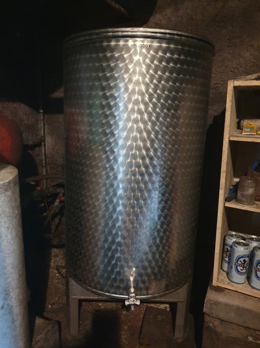 INOX sod za vino 300 l in 250 l