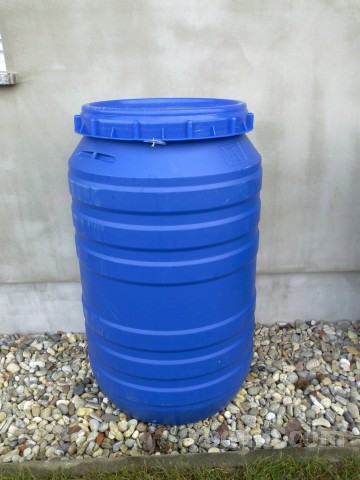 Plastični sod (220 l), komplet s pokrovi, PVC za živilske artikle