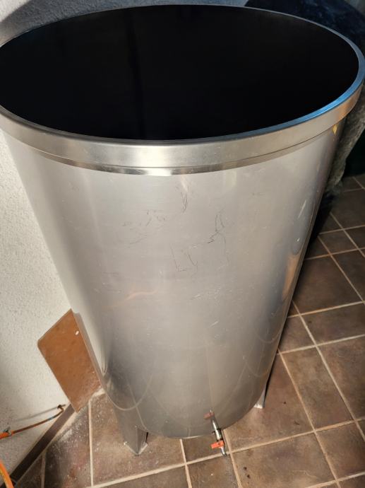 Prodam 300l inox cisterno