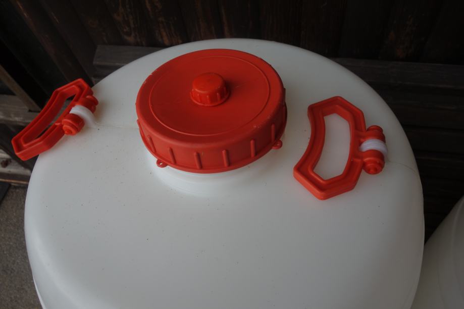 PVC sod 100l dva komada
