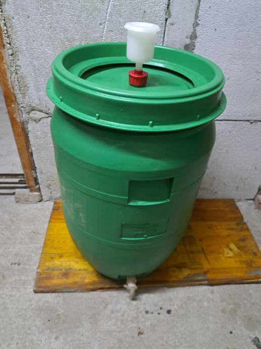 Sadjarski sod 120 l (vrelna veha, pipa)