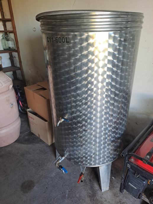 Sod/cisterna za vino 600L