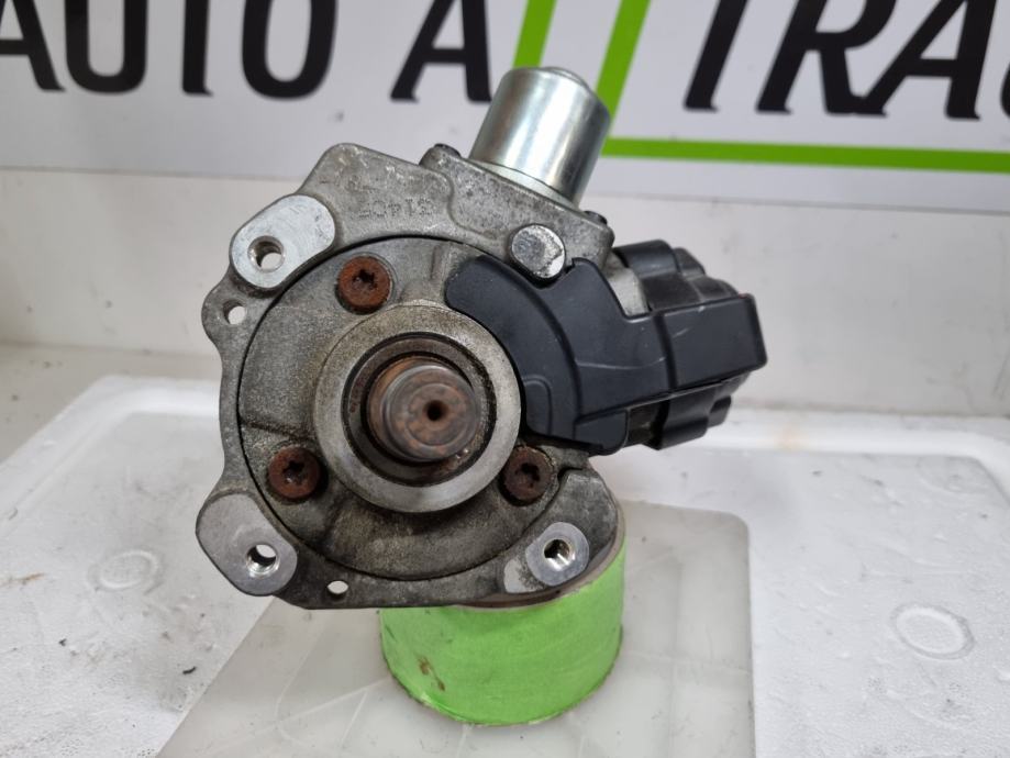 Vw Golf 7 Škoda Octavia 3 bosch visokotlačna črpalka 04B130755F