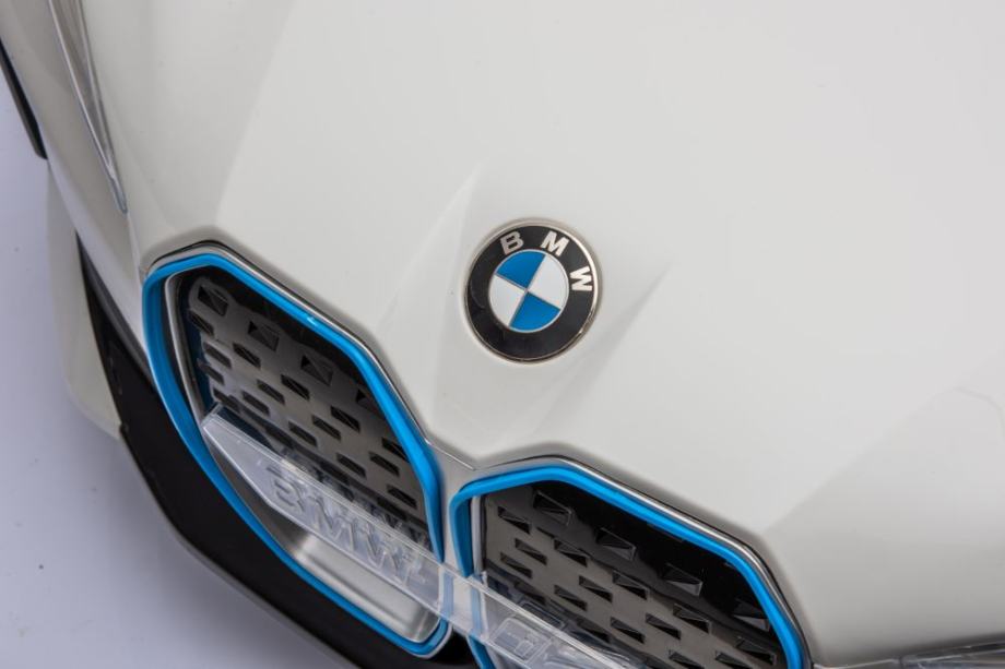 Otroški avto bmw i4; 4x4; akumulator 12V 7Ah - AKCIJA