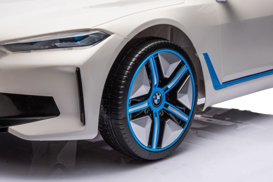 Otroški avto bmw i4; 4x4; akumulator 12V 7Ah - AKCIJA