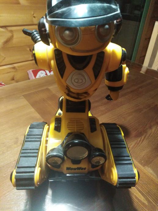 Prodam robota na daljinsko vodenje