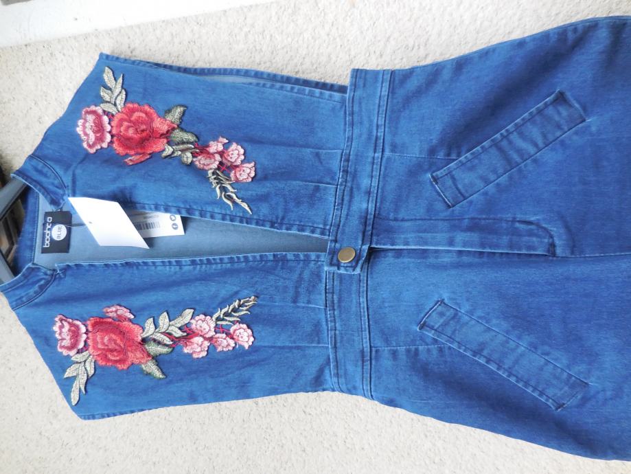 NOVA BOOHOO JEANS VEZENA JEANS OBLEKA Z ETIKETO 40