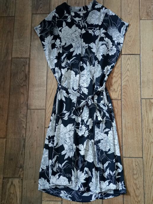 Poletna obleka vel.46 H&M