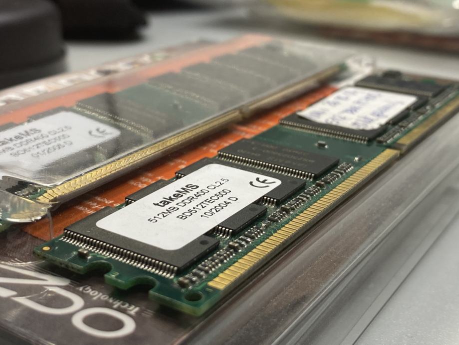 RAM DDR 400 2x512Mb TakeMS - 1Gb pomnilnik