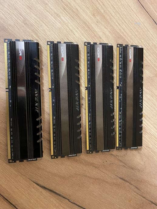 ddr3 RAM 16GB kit 1600mhz pomnilnik green LED