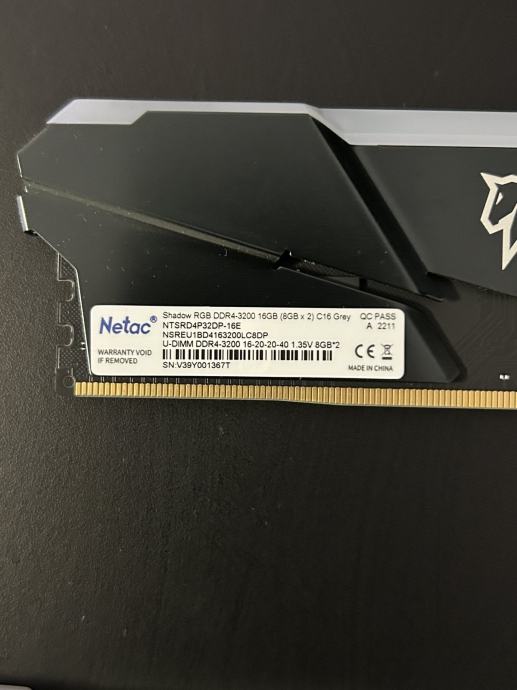 Pomnilnik DDR4 16GB (2x8GB) 3200MHz Netac Shadow RGB C16